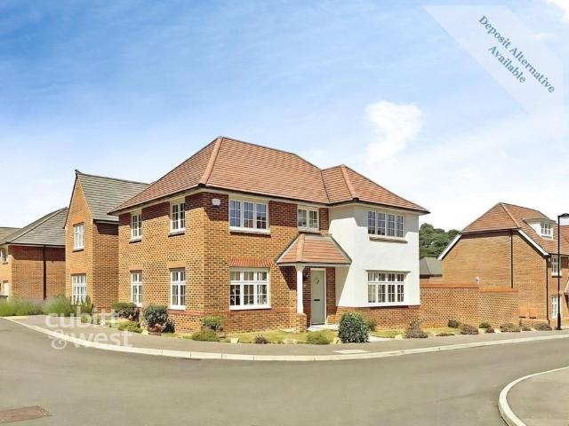 Champions Place Haywards Heath RH17 4 bed detached house to rent £2,750 pcm £635 pw