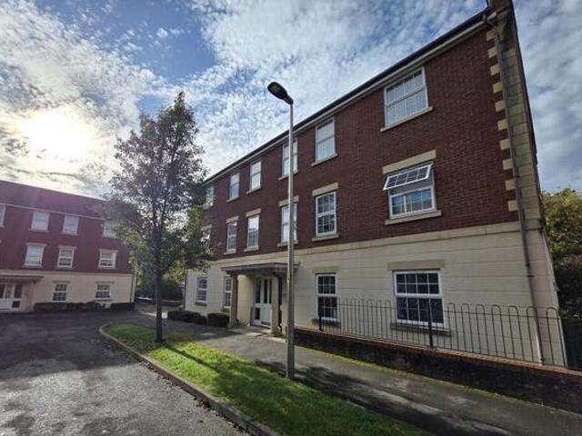 Champs Sur Marne, Bradley Stoke, 2 Bedroom Flat