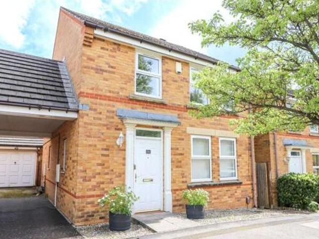 Champs Sur Marne, Bradley Stoke, 5 Bedroom Link