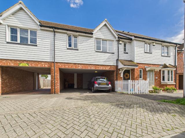 Chancel Drive, Wainscott, Rochester ME3, 2 bed flat to rent, £1,450 pcm | PrimeLocation