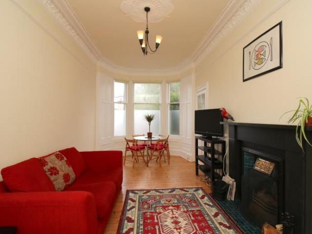 Chancelot Terrace, Edinburgh EH6, 2 bed flat to rent, £1,250 pcm | PrimeLocation