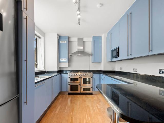 Chancellor House, Hyde Park Gate SW7, 3 bed flat to rent, £6,200 pcm | PrimeLocation
