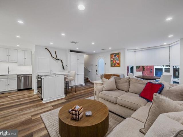 Chancellor St, Philadelphia, Condo For Sale