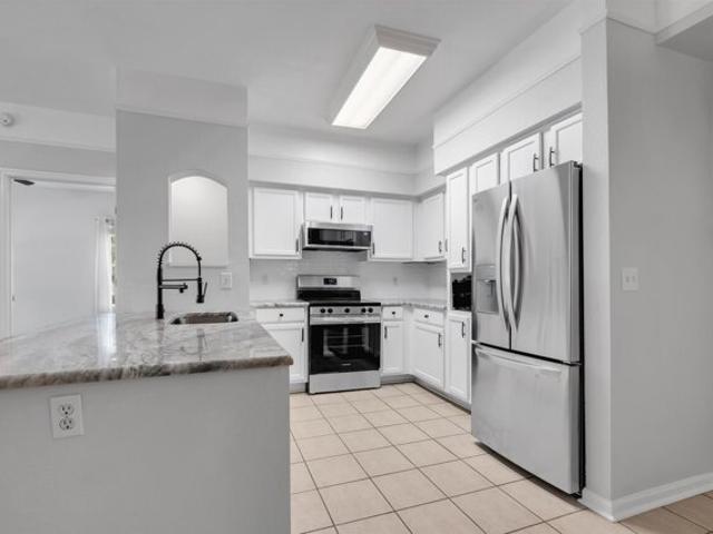 Chancellorsville Dr Apt,tallahassee, Condo For Sale