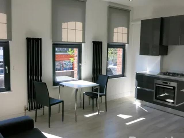 Changing Faces, 752 Holloway Road, London, N19 3JF, United Kingdom | 1 bed apartment for rent #138776699 | Rentberry