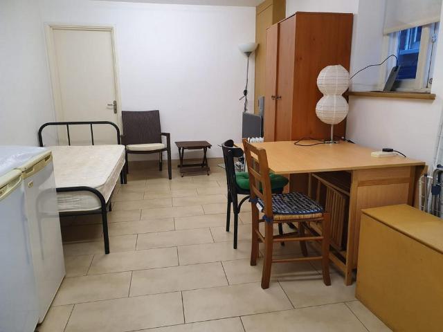 Chandos Avenue, London, N20 Studio to rent £1,050 pcm £242 pw
