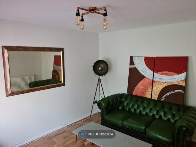 Chandos Fold, Leeds LS8, 3 bed terraced house to rent, £1,250 pcm | PrimeLocation