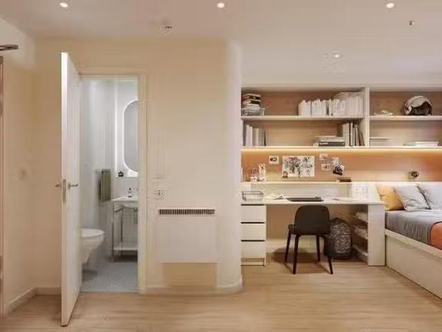 Chandos House Gold En Suite