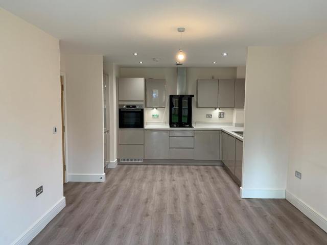 Chandos Road, Buckingham. 2 bed flat to rent £1,450 pcm £335 pw