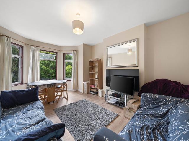 Chandos Road, London NW2, 3 bed flat to rent, £2,400 pcm | PrimeLocation