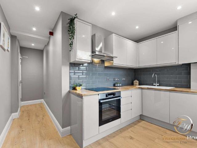 Chandos Street Room 4