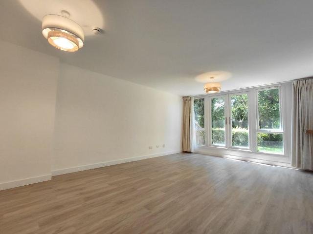 Chandos Way, Golders Green NW11, 2 bed flat to rent, £2,500 pcm | PrimeLocation