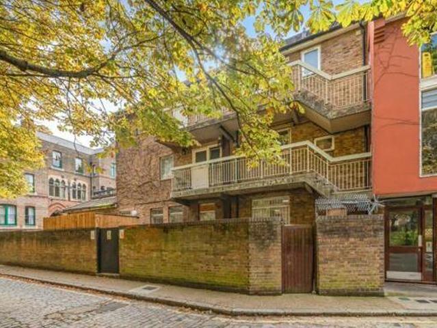 Chandler Street, London, 4 Bedroom Flat