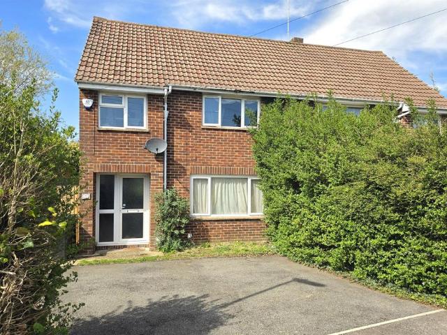 Chandlers Ford 3 bed semi detached house to rent £1,550 pcm £358 pw