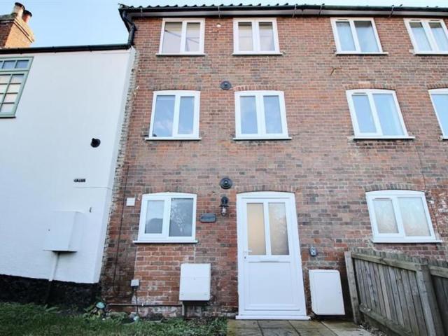 Chandlers Hill, Wymondham NR18, 1 bed terraced house to rent, £875 pcm | PrimeLocation