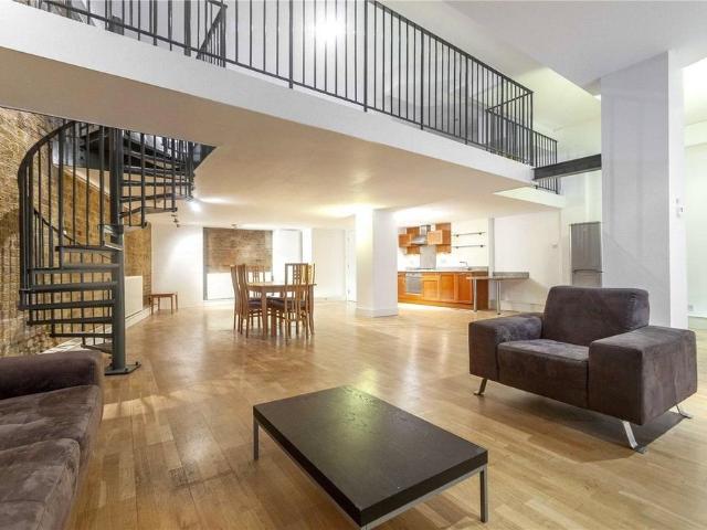 Chandlery House, 40 Gowers Walk. 1 bed apartment to rent £3,000 pcm £692 pw