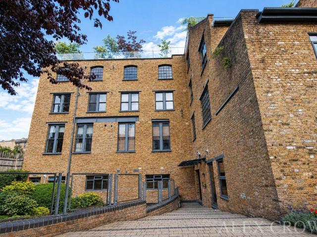 Chandlery House, 40 Gowers Walk, Aldgate East E1, 2 bed flat to rent, £2,800 pcm | PrimeLocation
