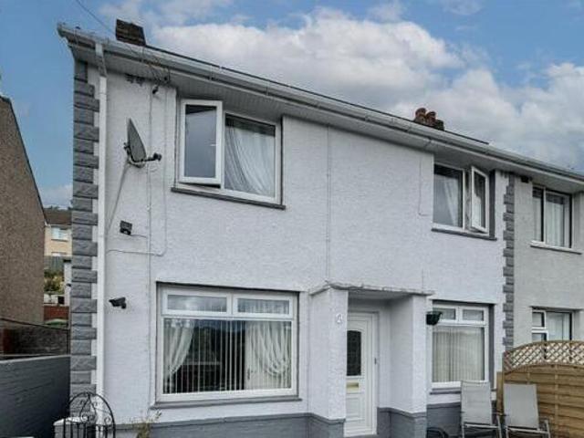 Channel View, Risca, 3 Bedroom End