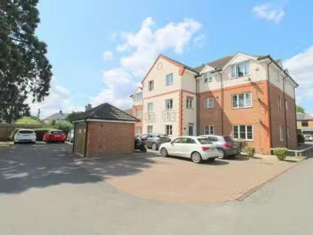 Chantry Close, Sunbury On Thames, TW16 1 bed apartment to rent.