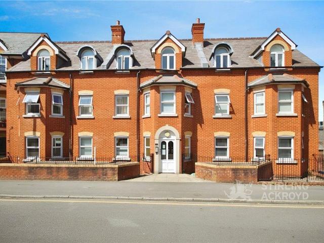 Chantry Place, Sydenham Road. 2 bed apartment to rent £2,000 pcm £462 pw