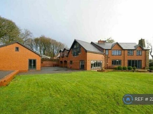 Chapeltown Road, Turton, 6 Bedroom Detached