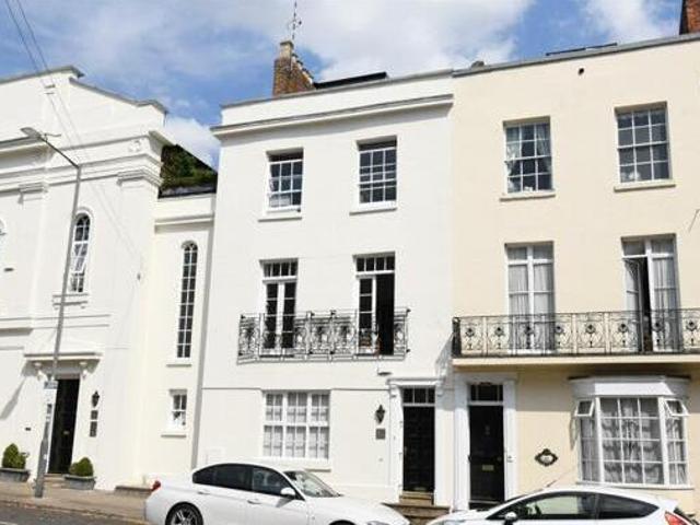 Chapel Court, Windsor Street, 3 Bedroom Apartment