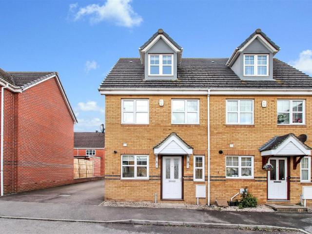 Chapel Close, Rushden NN10, 3 bed town house to rent, £1,225 pcm | PrimeLocation