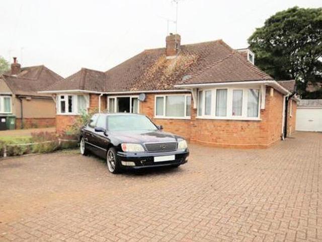 Chapel Close, Toddington, 3 Bedroom Semi detached