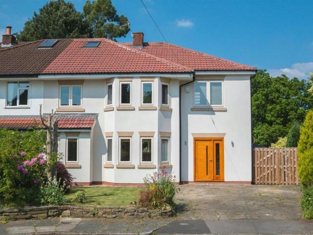 Chapel Drive, Hale Barns 4 bed semi detached house to rent £3,500 pcm £808 pw