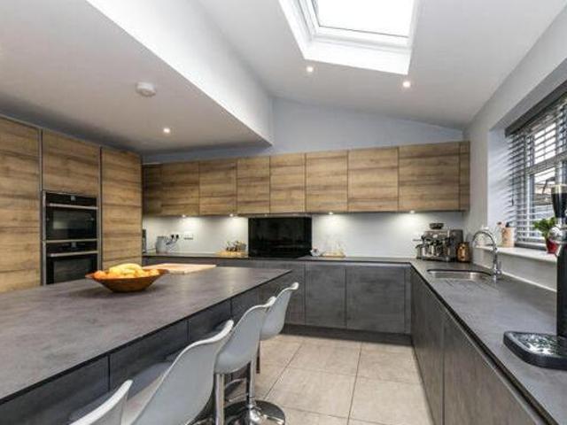 Chapel Fold, Whittle le woods, 5 Bedroom Detached