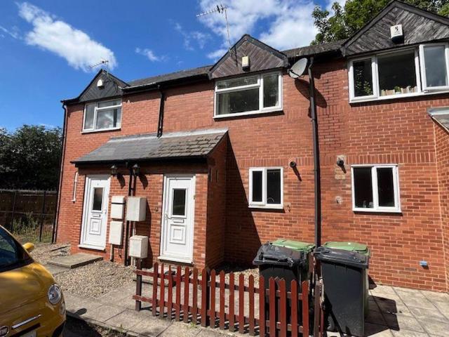 Chapel Fold, Leeds 2 bed house to rent £1,190 pcm £275 pw