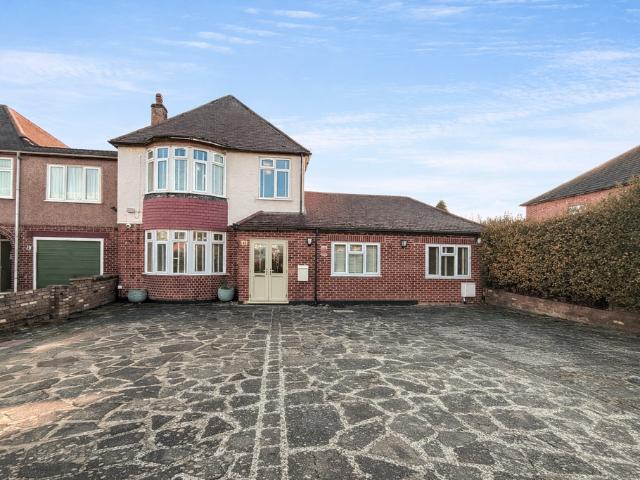 Chapel Farm Road, London SE9 5 bed detached house to rent £3,400 pcm £785 pw