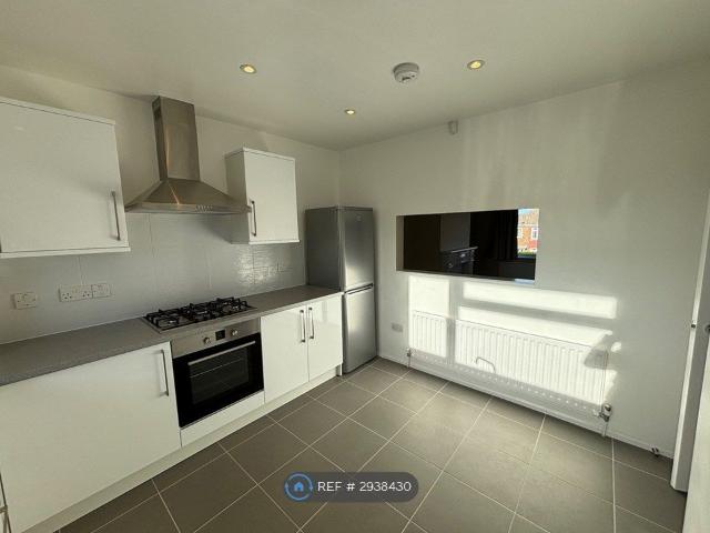 Chapel House, Newcastle Upon Tyne NE5, 3 bed flat to rent, £900 pcm | PrimeLocation