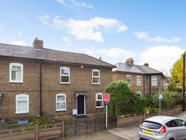 Chapel House Street, London, 3 Bedroom End