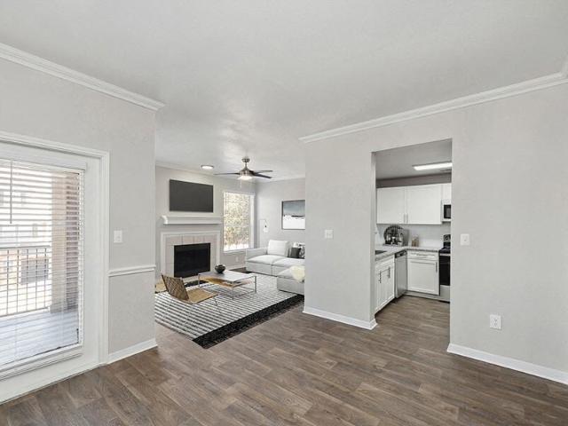 Chapel Hill 2 Bedroom Apartment for Rent at 300 E Round Grove Rd, Lewisville, TX 75067