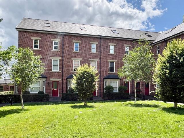 Chapel Lane, Headingley, Leeds, LS6 4 bed house to rent £2,300 pcm £531 pw