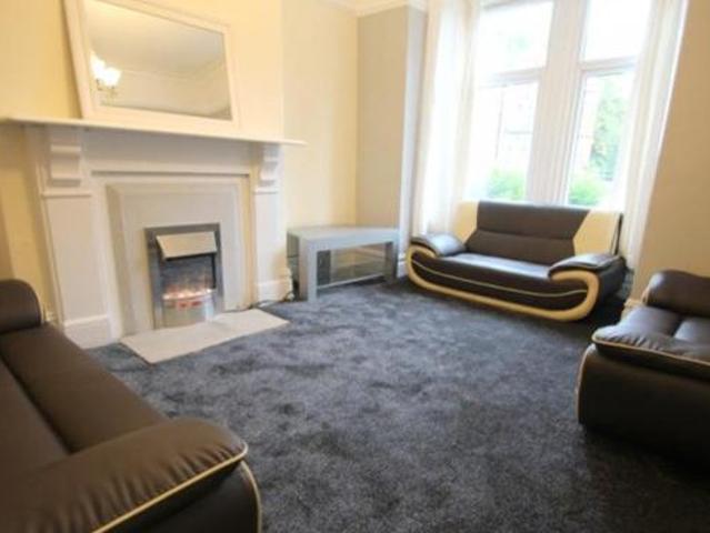 Chapel Lane, Leeds, 6 Bedroom House