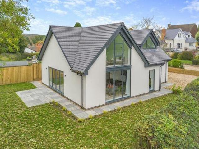 Chapel Lane, Pwllmeyric, 4 Bedroom Detached