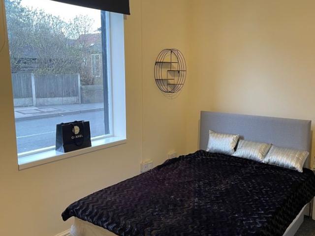 Chapel Street, Halton LS15, Studio to rent, £525 pcm | PrimeLocation