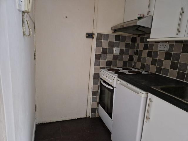 Chapel Street, Luton LU1, Studio to rent, £600 pcm | PrimeLocation