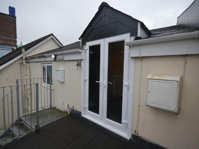 Chapel Street, Redruth TR15, 1 bed flat to rent, £850 pcm | PrimeLocation