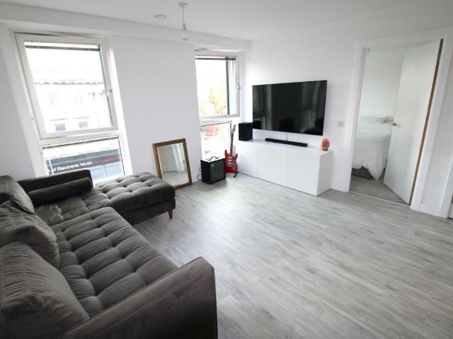 Chapel Street, Salford M3, 1 bed flat to rent, £1,200 pcm | PrimeLocation