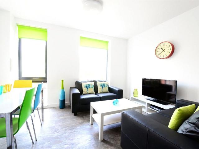 Chapel Street, Salford M3, 1 bed flat to rent, £775 pcm | PrimeLocation