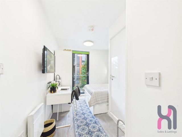 Chapel Street, Salford M3, 1 bed property to rent, £840 pcm | PrimeLocation