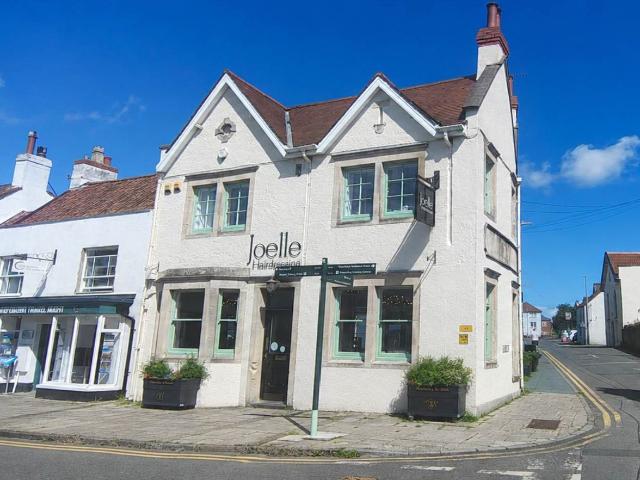 Chapel Street, Thornbury, South Gloucestershire BS35, 2 bed flat to rent, £1,100 pcm | PrimeLocation