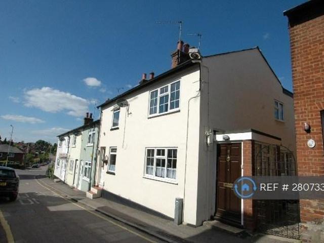 Chapel Street, Tring, HP23 2 bed terraced house to rent £1,550 pcm £358 pw