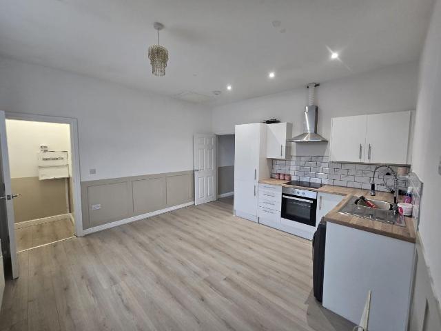 Chapel Street, Walsall WS3, 1 bed flat to rent, £670 pcm | PrimeLocation