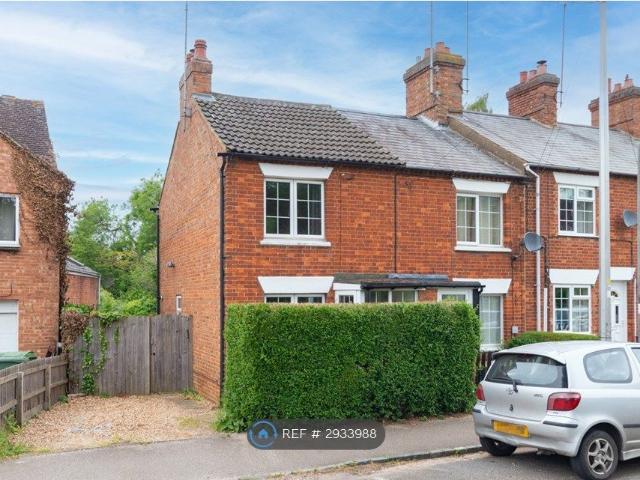 Chapel Street, Woburn Sands, Milton Keynes MK17, 2 bed end terrace house to rent, £1,500 pcm | PrimeLocation