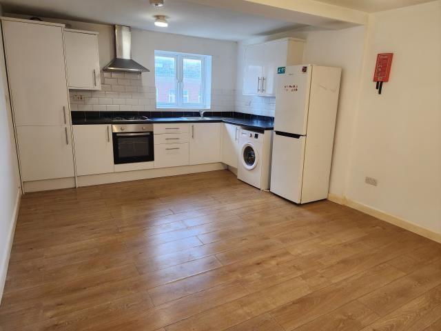 Chapel Street, Woking, Surrey GU21, 2 bed flat to rent, £1,400 pcm | PrimeLocation