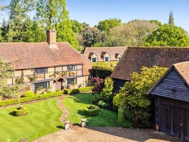 Chapel Row, Reading, 5 Bedroom Detached